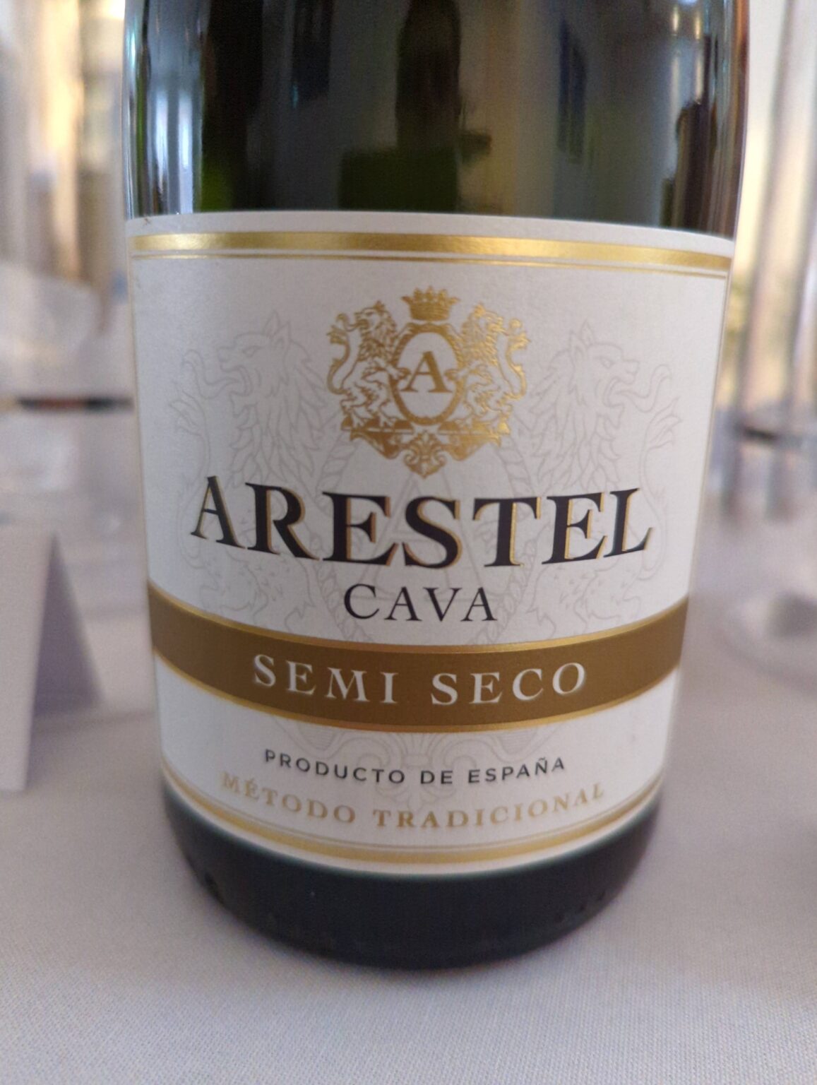 TV Wine Expert Hails Lidl’s £5.99 Cava as ‘Best Bargain of the Year’ – Wine Drinker